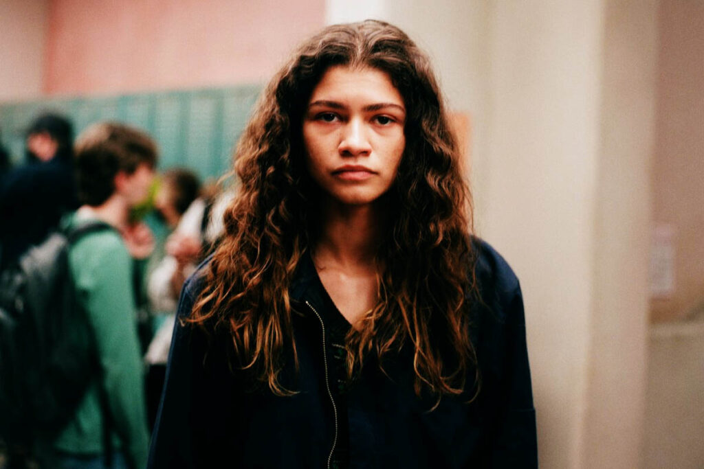 What Happened to Zendaya Teeth? Important Facts About Her Teeth ...